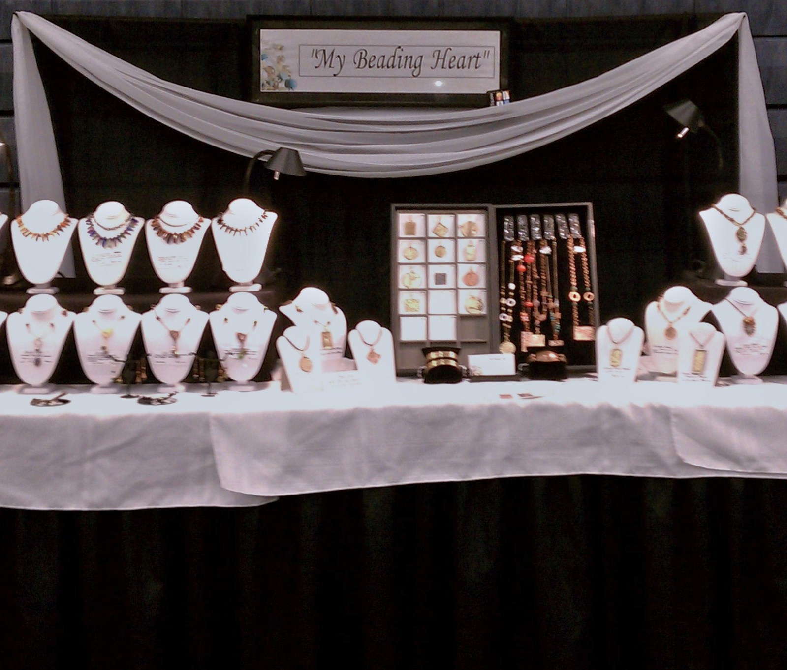 Make Your Own Jewelry Booth Backdrop – Jewelry Making Journal