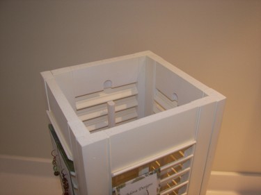 Spinning Shutters: DIY Earring Display – Jewelry Making Journal