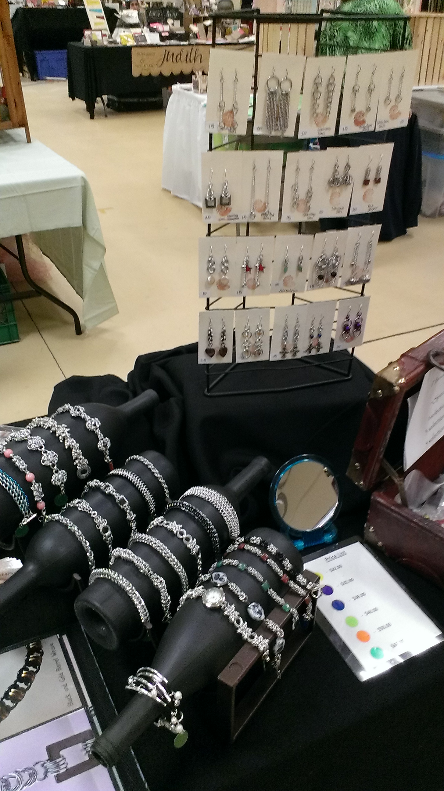 Chain Maille Jewelry Display – Jewelry Making Journal