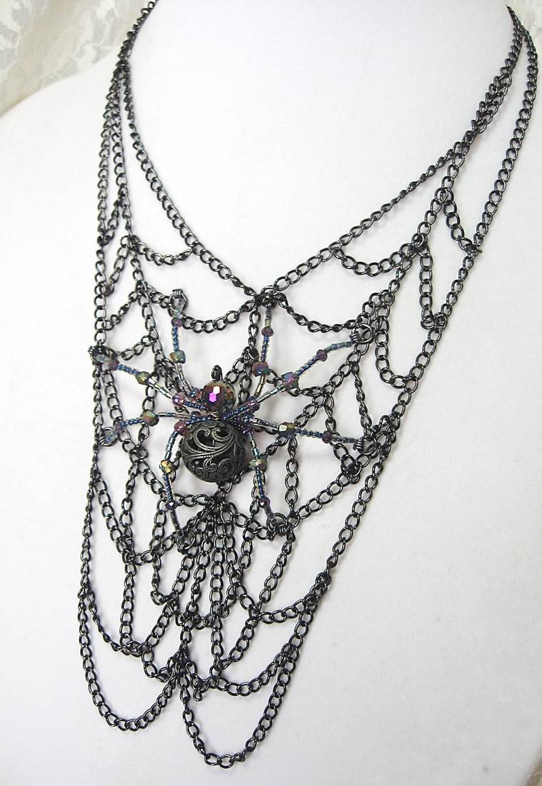 Filigree: The Gothic Beaded Spider for Halloween – Jewelry Making Journal