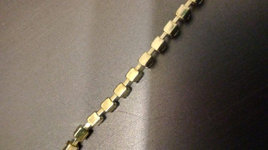 How to Take Apart the Links in This Chain? – Jewelry Making Journal