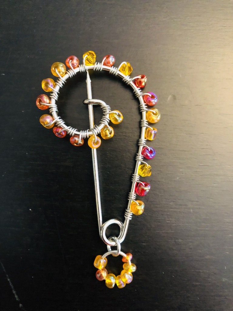 Wire-Wrapped/Beaded Kilt Pins – Jewelry Making Journal